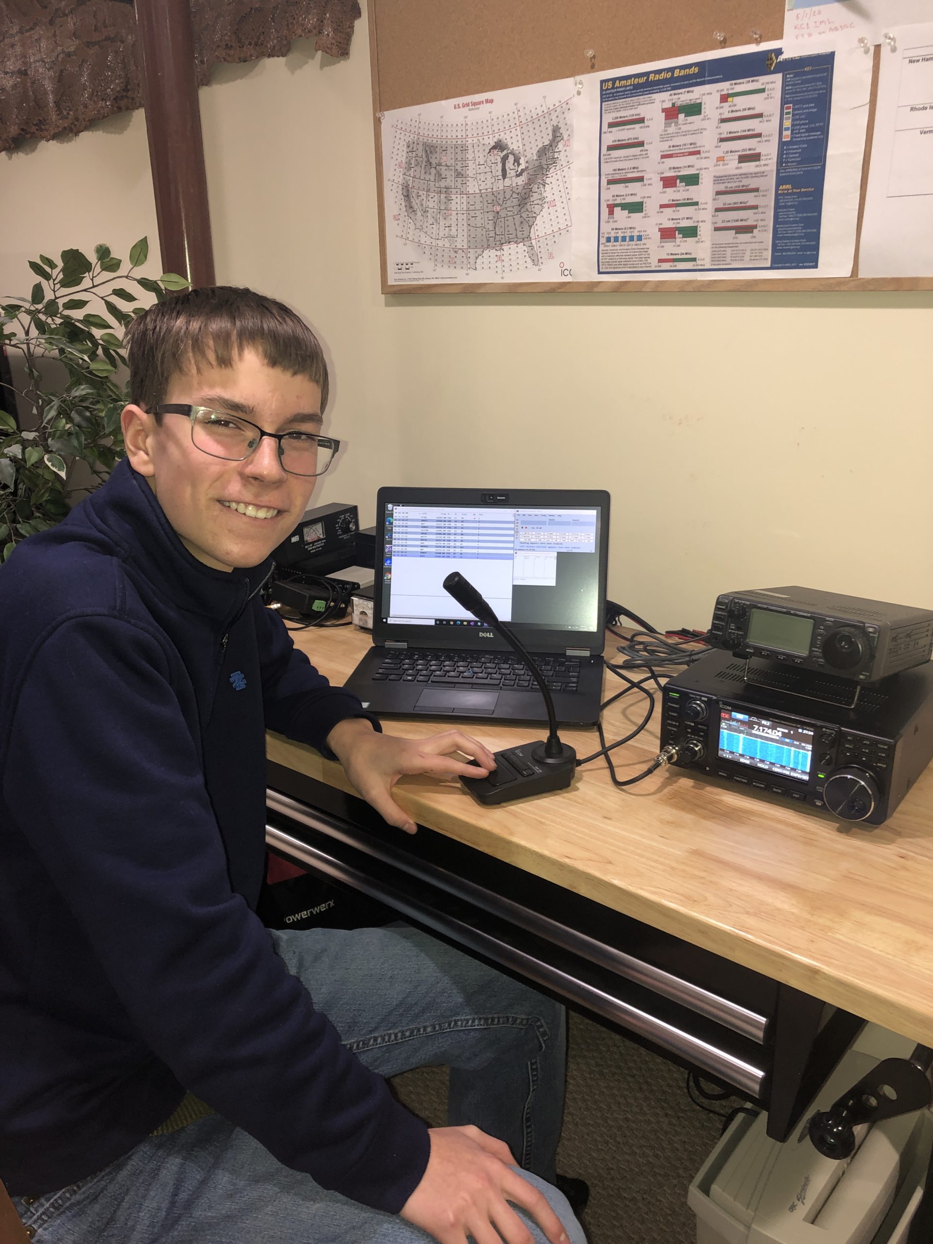 Using the Student-Teacher Contest Radio - Nashua Area Radio Society