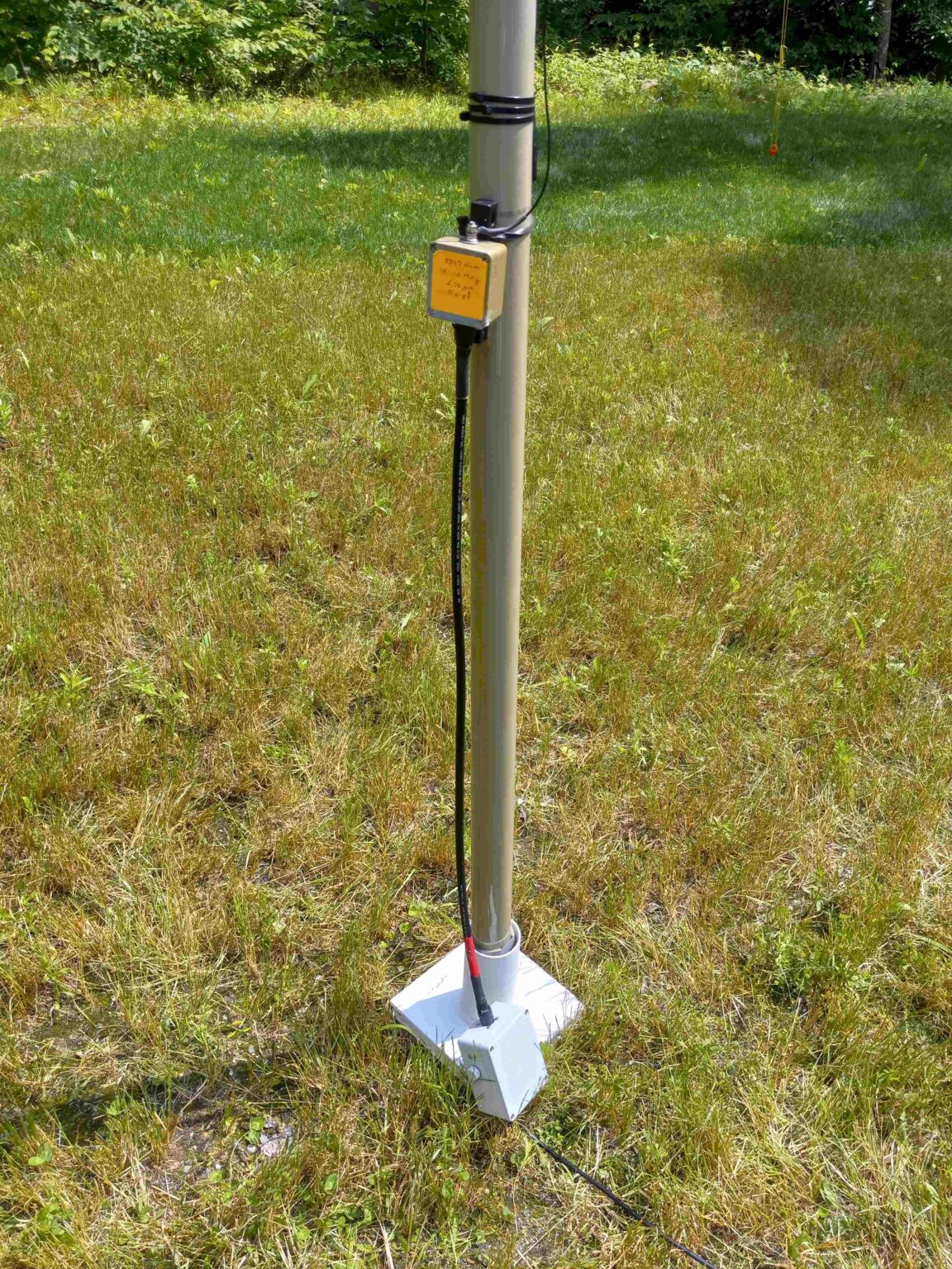 Temporary 20m EFHW Vertical Installation - Nashua Area Radio Society